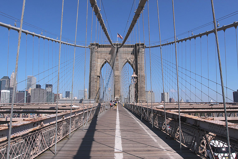 Le pont de Brooklyn : le pont emblématique de New York - CNEWYORK